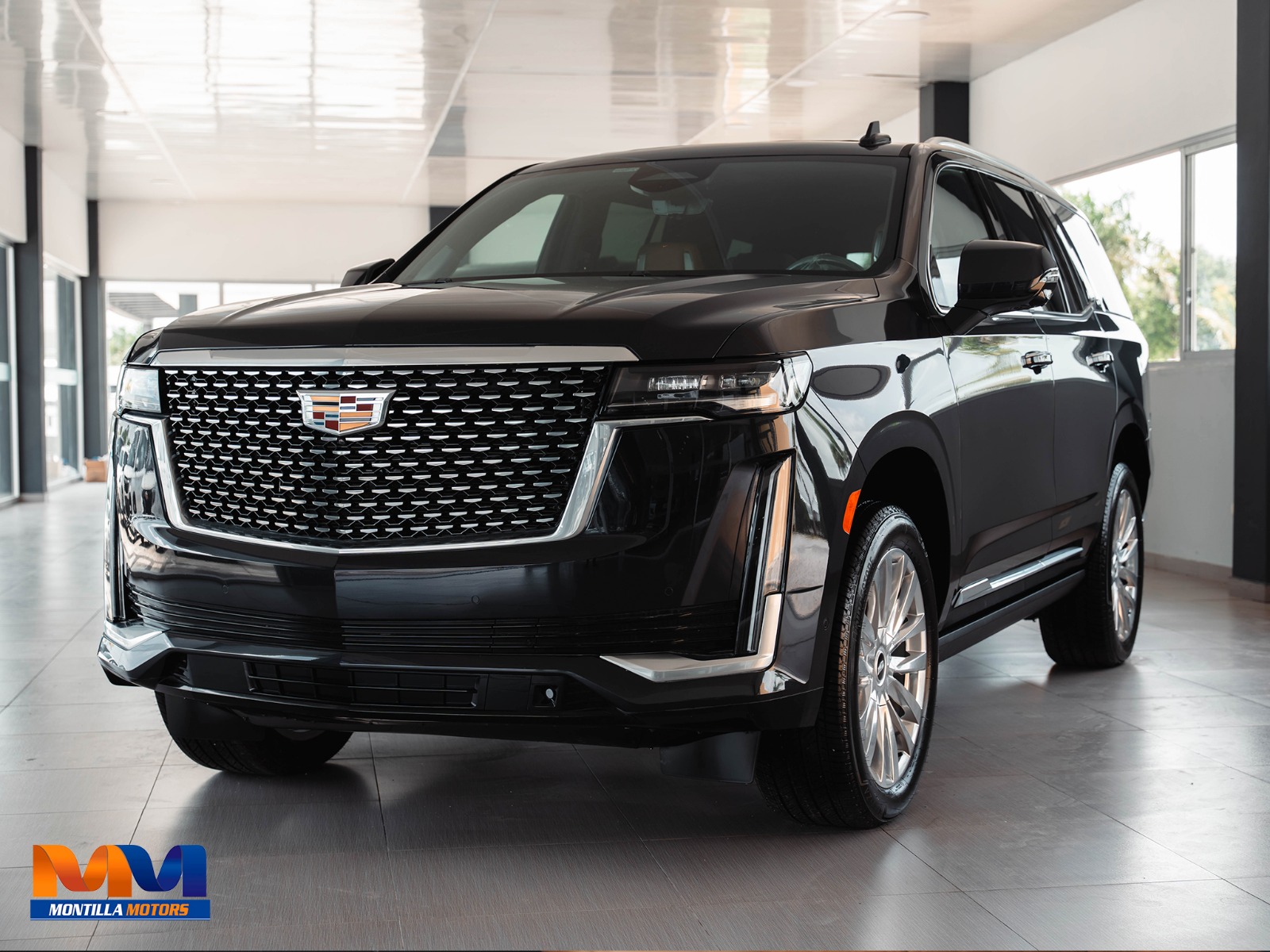 Cadillac Escalade Luxury Short – Montilla Motors