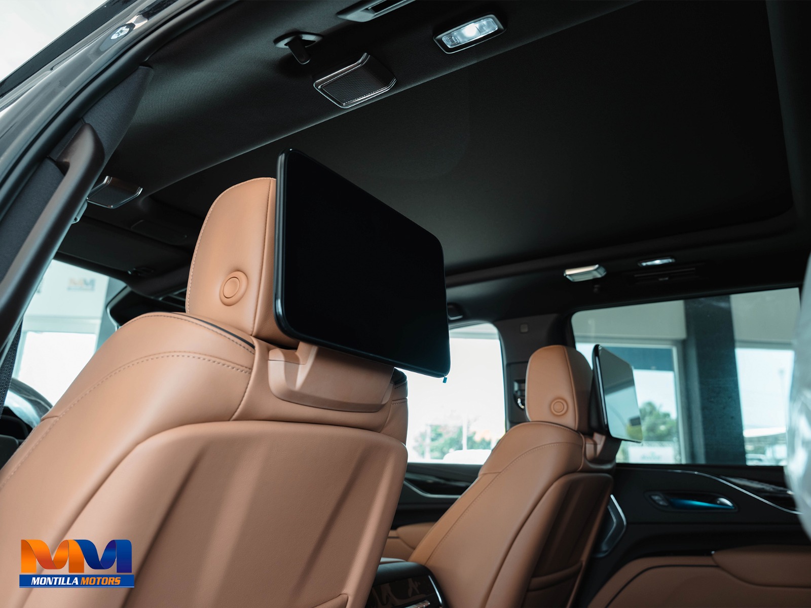Cadillac Escalade Luxury Short – Montilla Motors